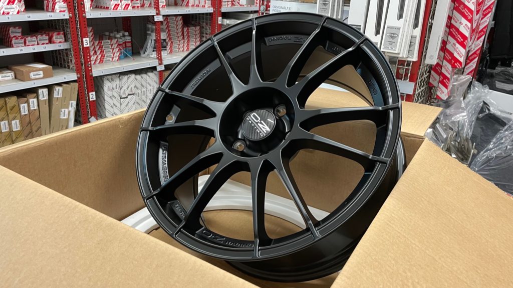 Felgi / Wheels OZ Racing Ultraleggera - Toyota GR Yaris